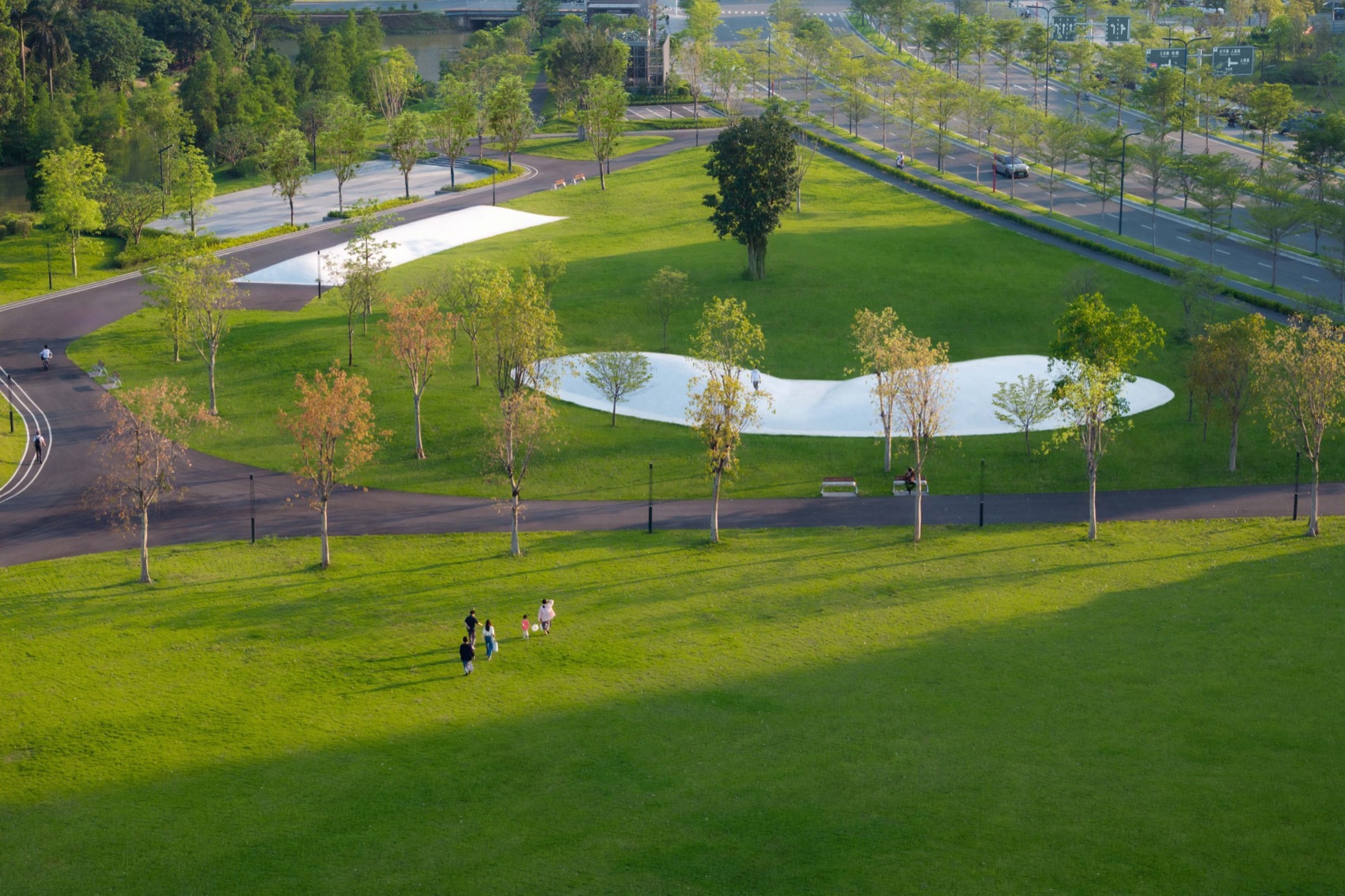 Park design around Heyou Hospital by REMAC TY - 谷德设计网