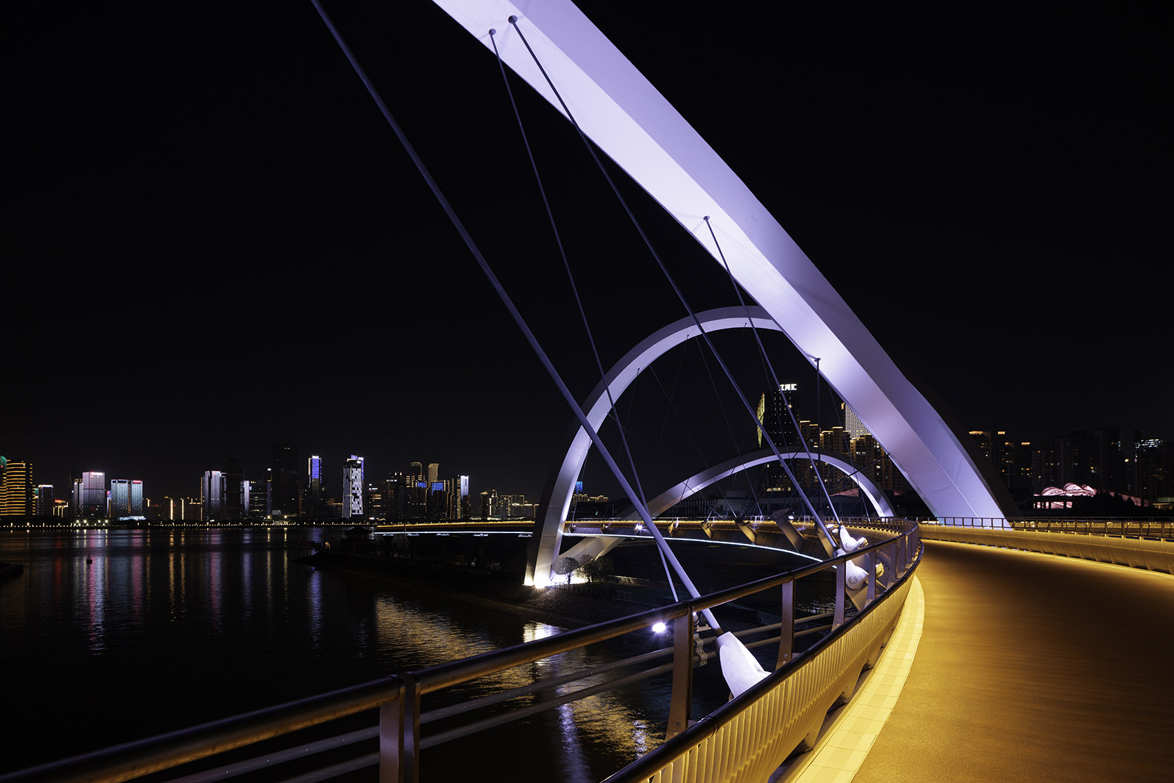 Grand Canal Gateway Bridge completed by Zaha Hadid Architects(ZHA) - 谷德设计网