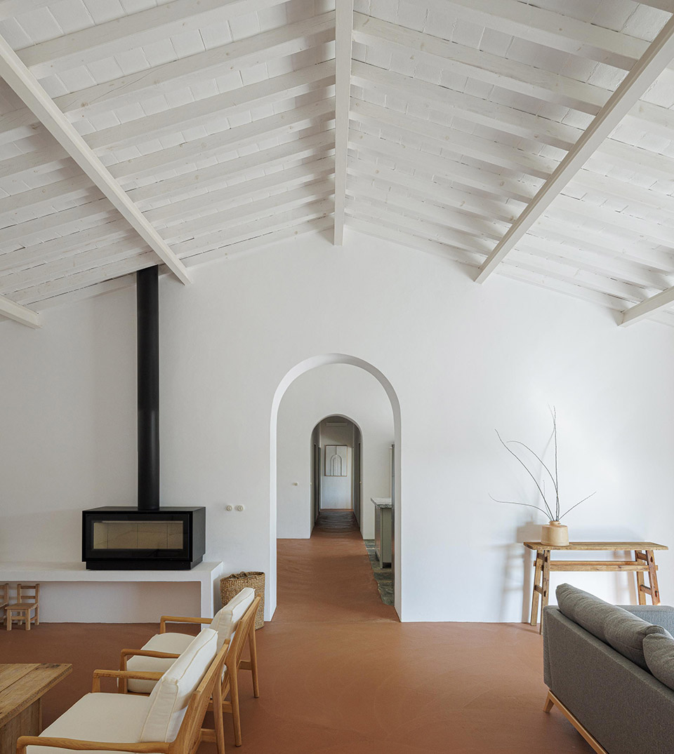 MONTE DO DIVOR by Vasco Burnay Arquitectura - 谷德设计网