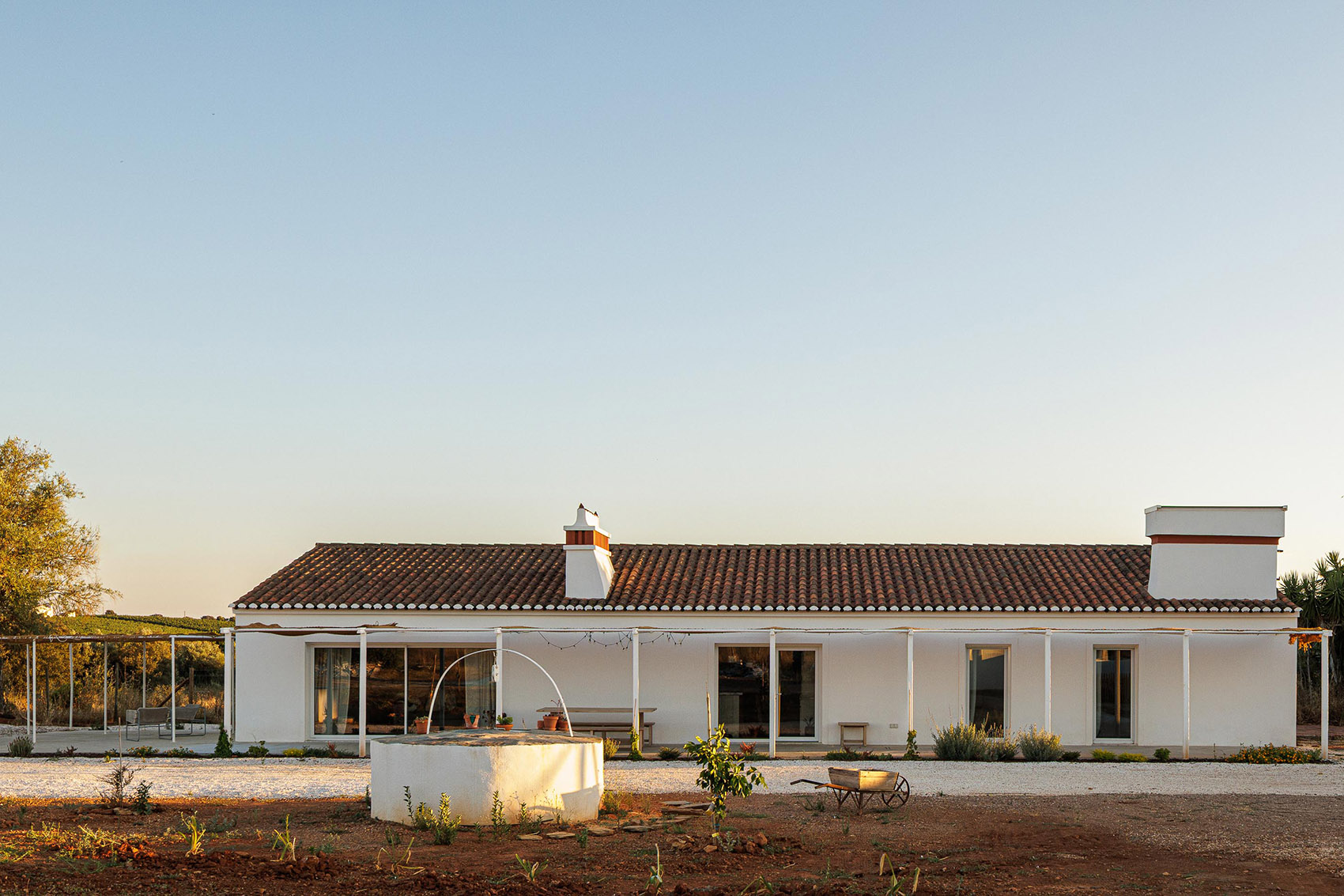 MONTE DO DIVOR by Vasco Burnay Arquitectura - 谷德设计网