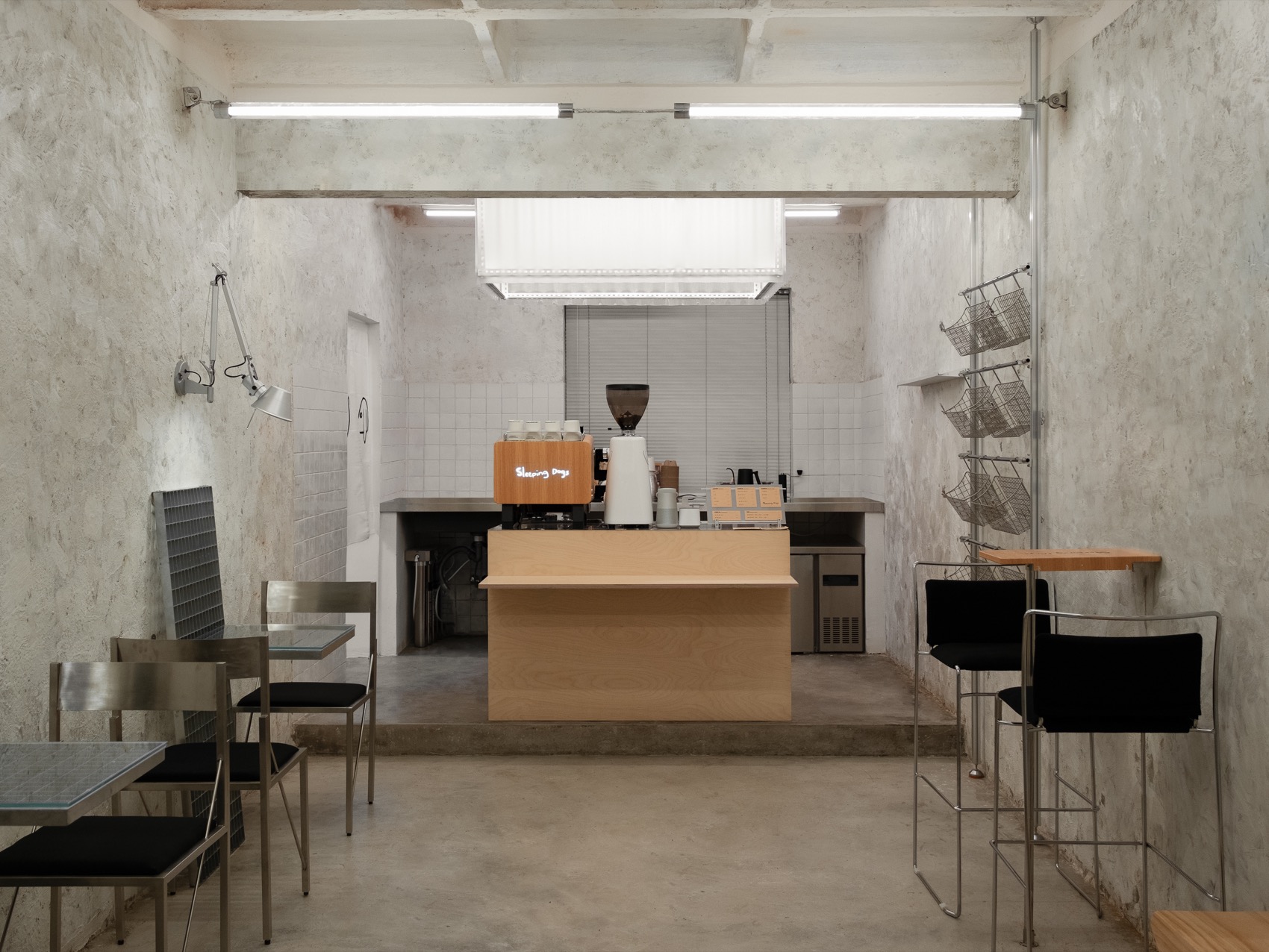 睡狗咖啡，重庆 / 植入设计 - 谷德设计网