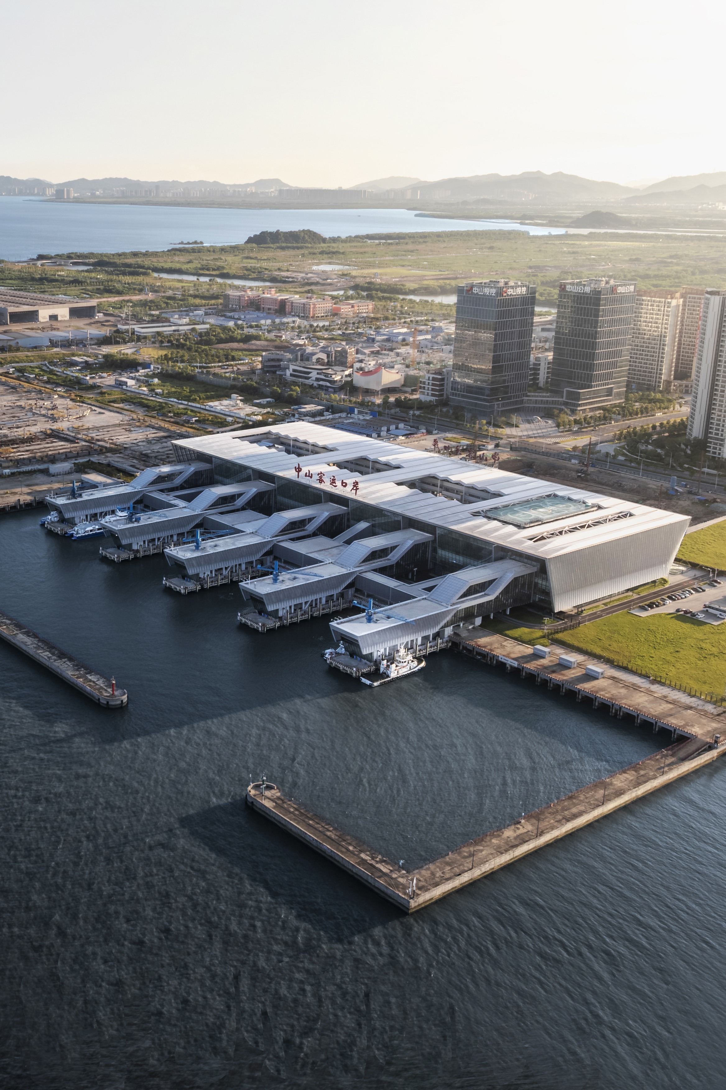 Zhongshan Passenger Port by CAPOL International & Associates Group - 谷德设计网