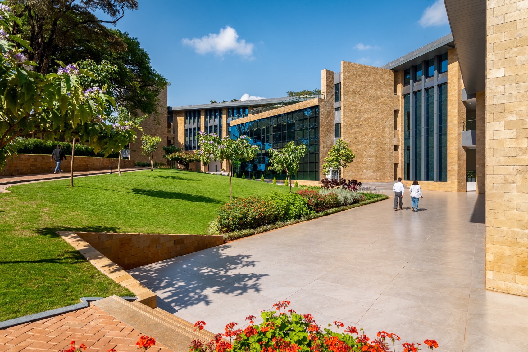 An Integrated Office and Living Base for Chinese Enterprises Overseas ...