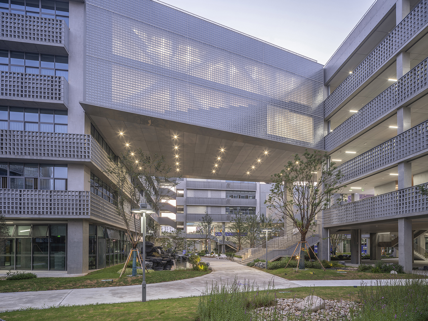 Library of the High School Affiliated to Nanjing Normal University ...