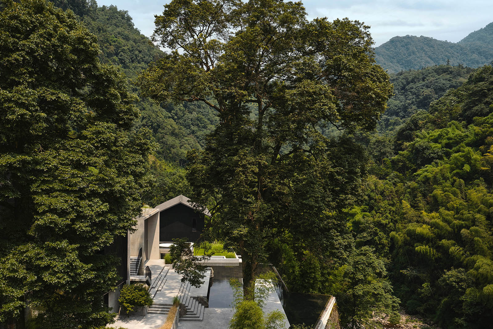 ZOLAND·Emei by Studio J. Bridgland - 谷德设计网
