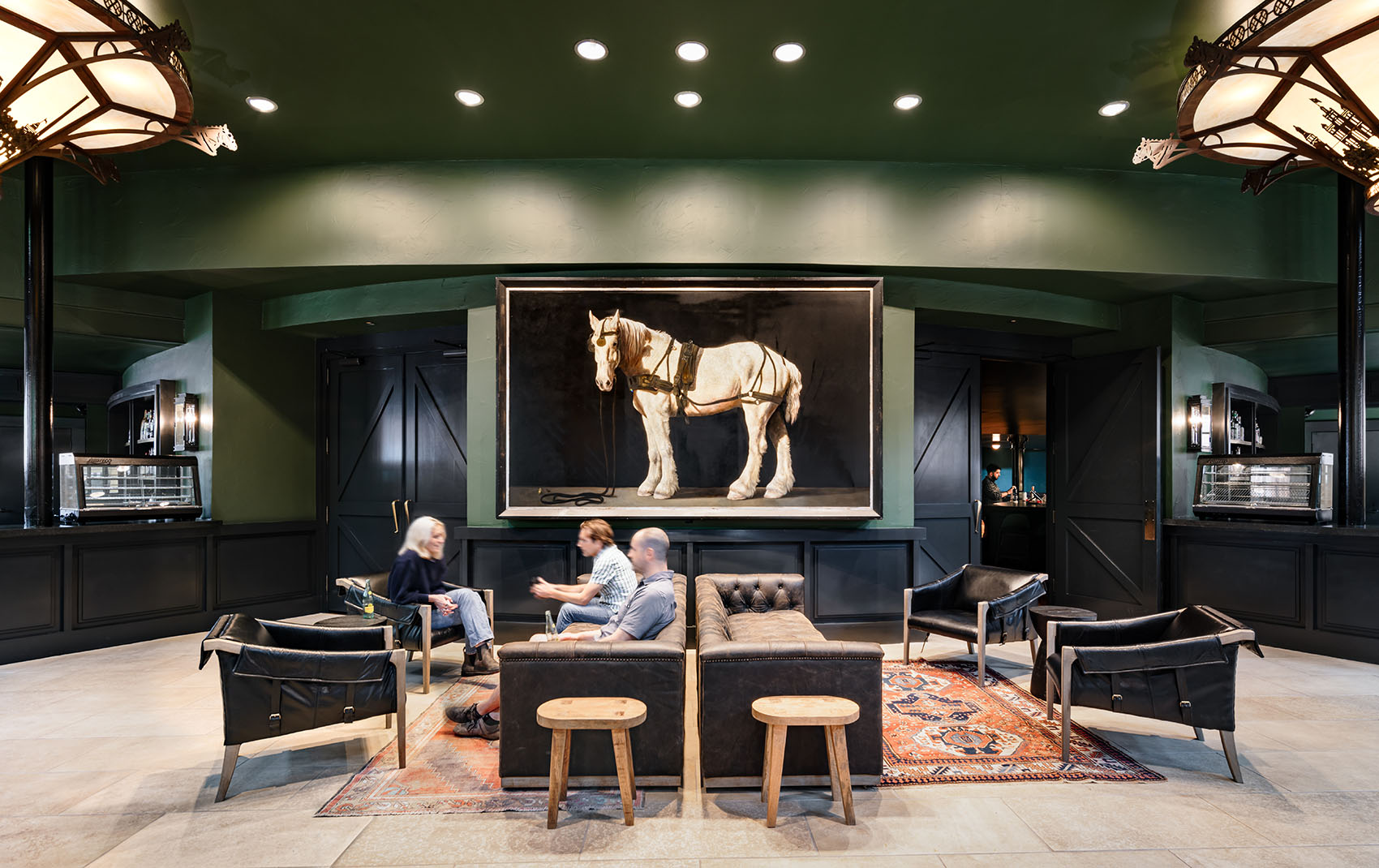 STABLE HALL，美国 / CLAYTON KORTE DESIGN - 谷德设计网