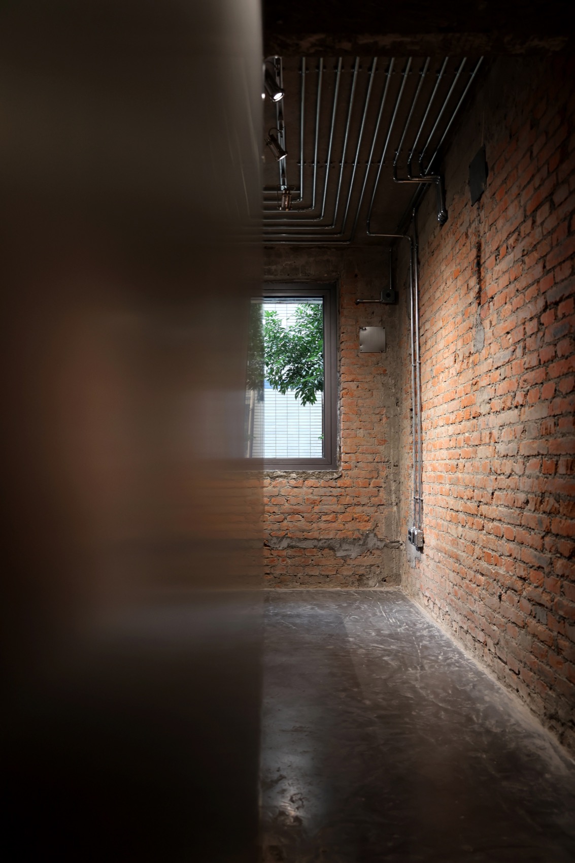 BOXES Narrow Hall by Chengdu Beyond Space Architectural Design Co., Ltd ...