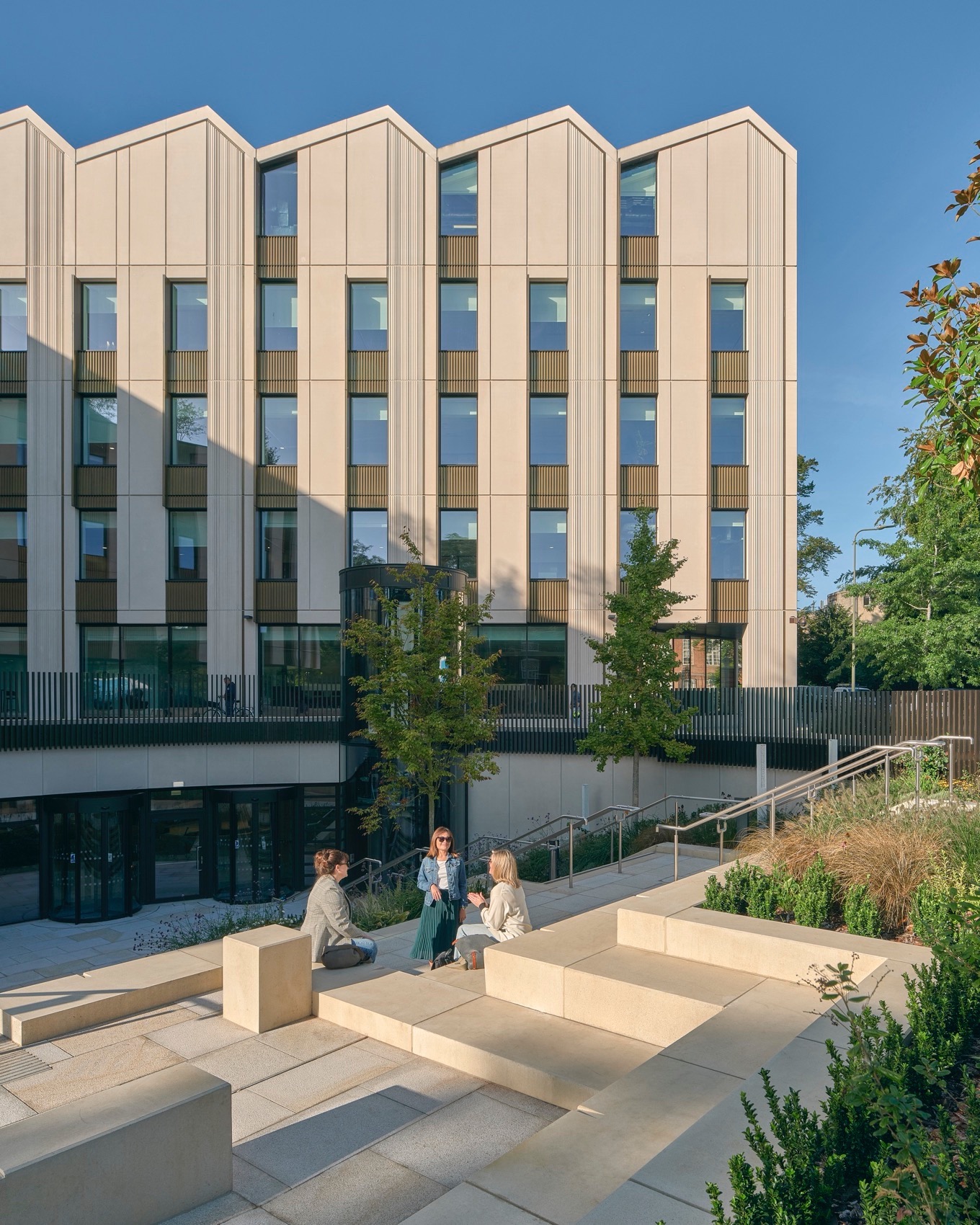 Oxford University Life and Mind Building by NBBJ - 谷德设计网