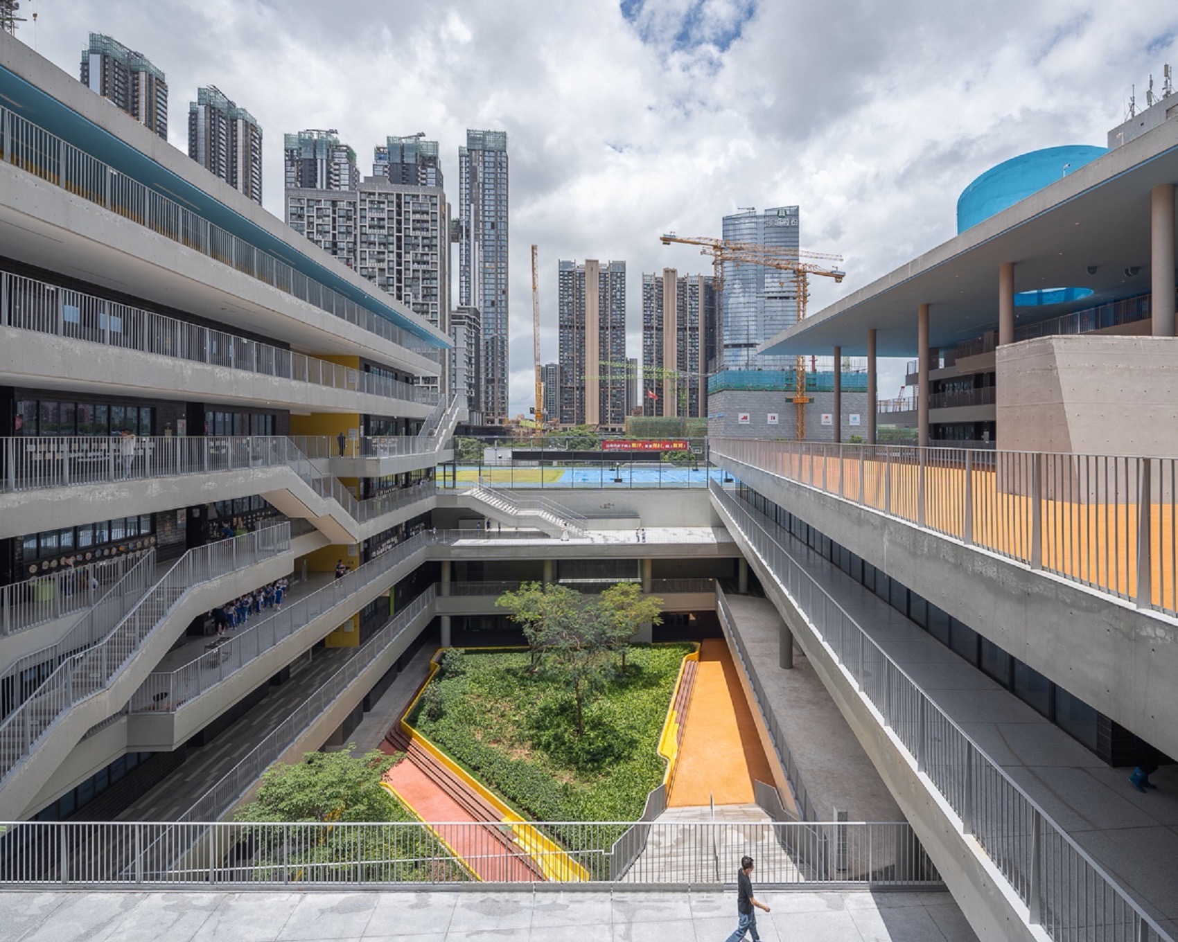 Shenzhen Futian Lvzhou Primary School by CCDI DongXiYing Studio - 谷德设计网
