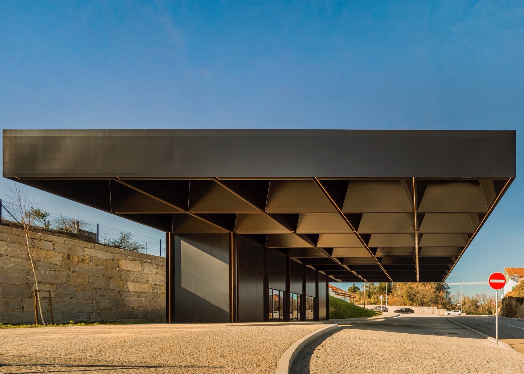 Intermodal Hub of Lousada by Spaceworkers - 谷德设计网