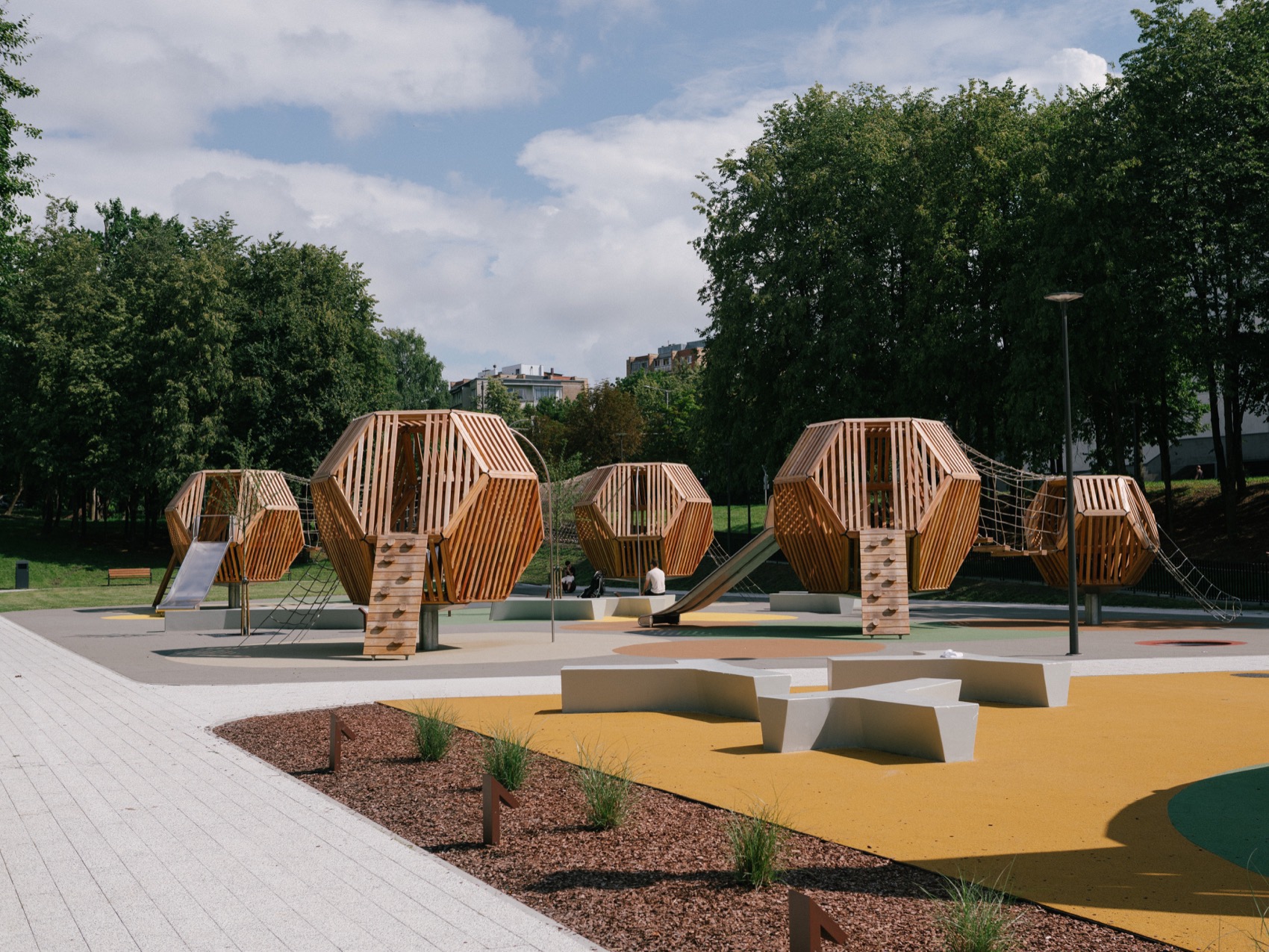 Kovo 11 Park Revitalization Project by Inout designstudio - 谷德设计网