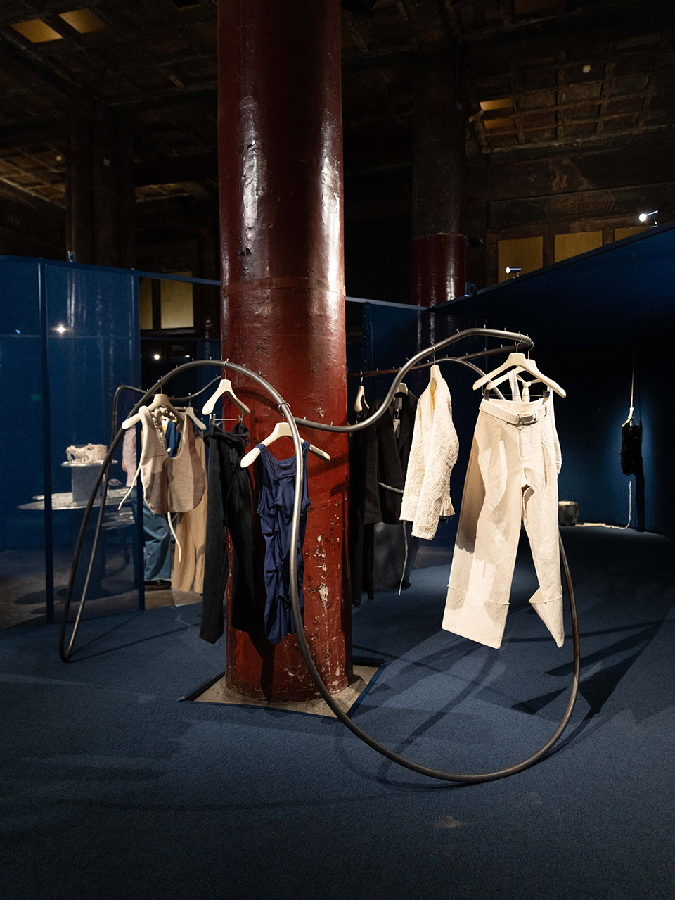 ZARA’s limited-time art space by SKYnoa - 谷德设计网