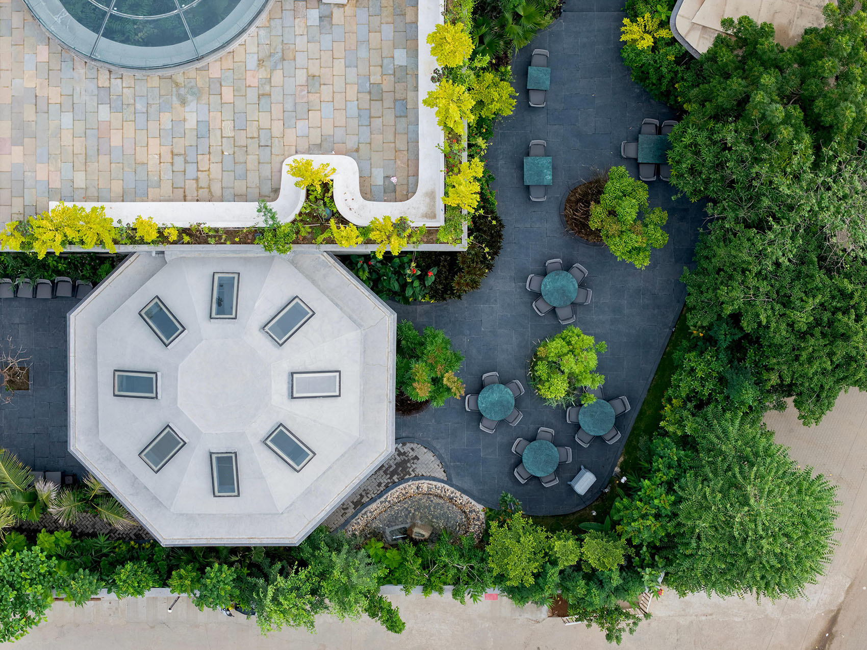 K’s Veranda by Hiren Patel Architects + Design - 谷德设计网