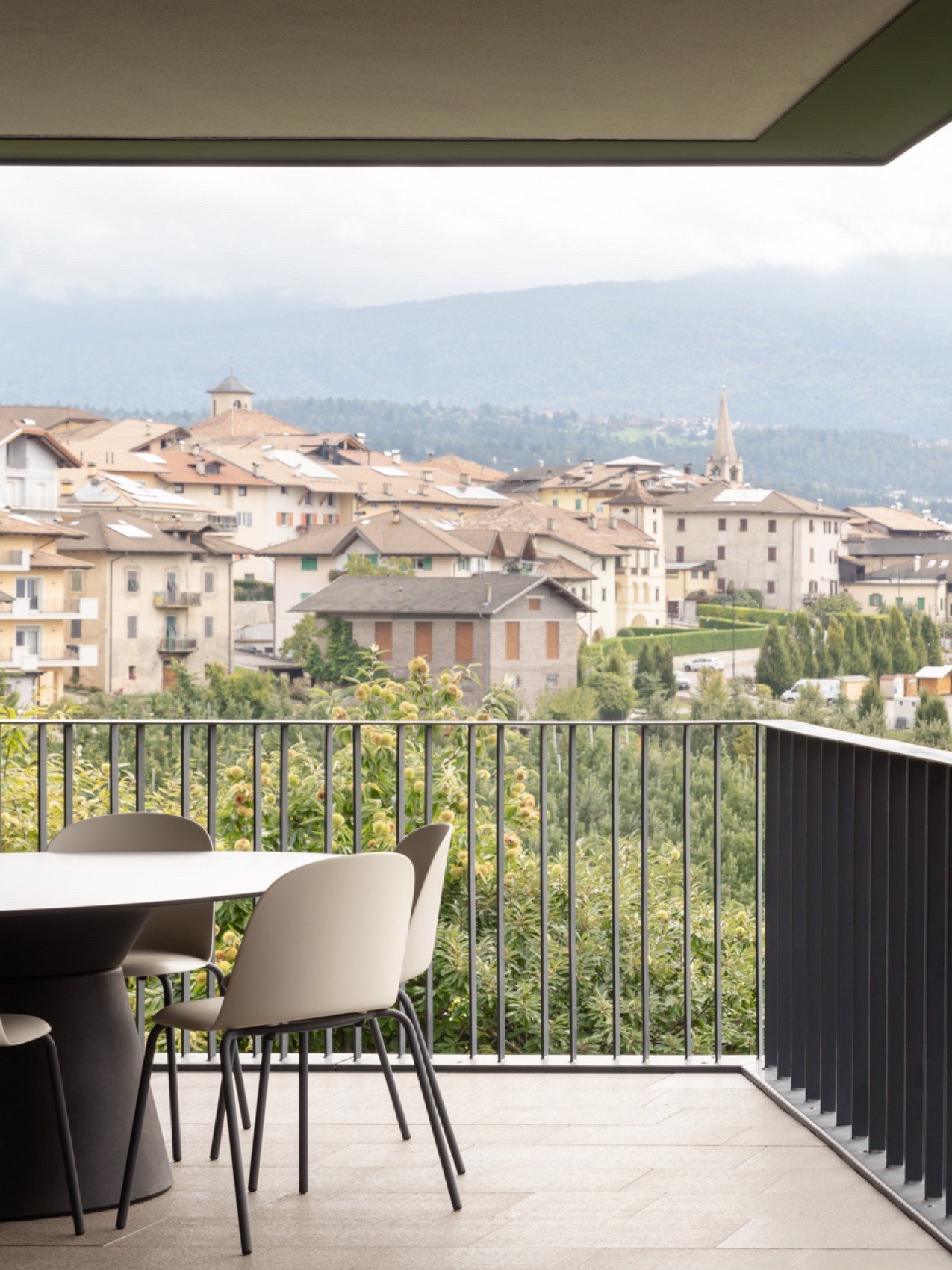 Hometown House by MoDusArchitects - 谷德设计网