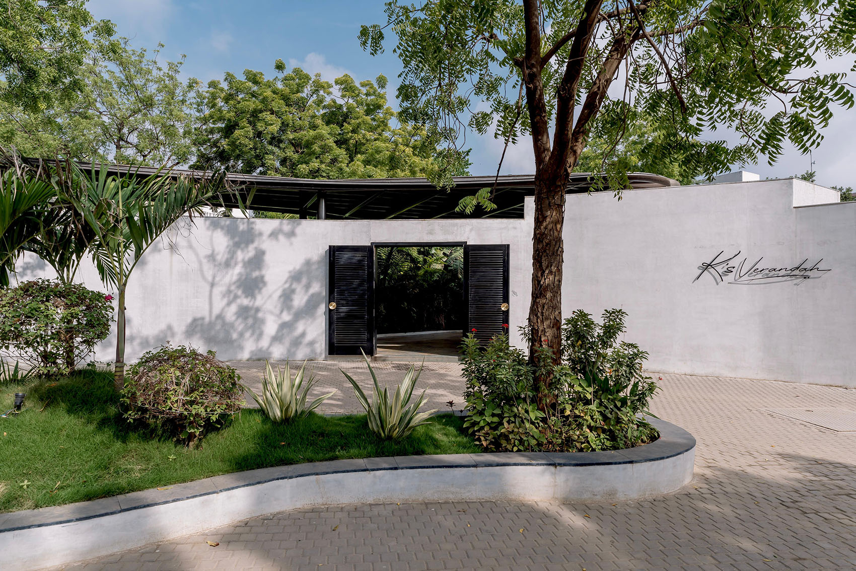 K’s Veranda by Hiren Patel Architects + Design - 谷德设计网