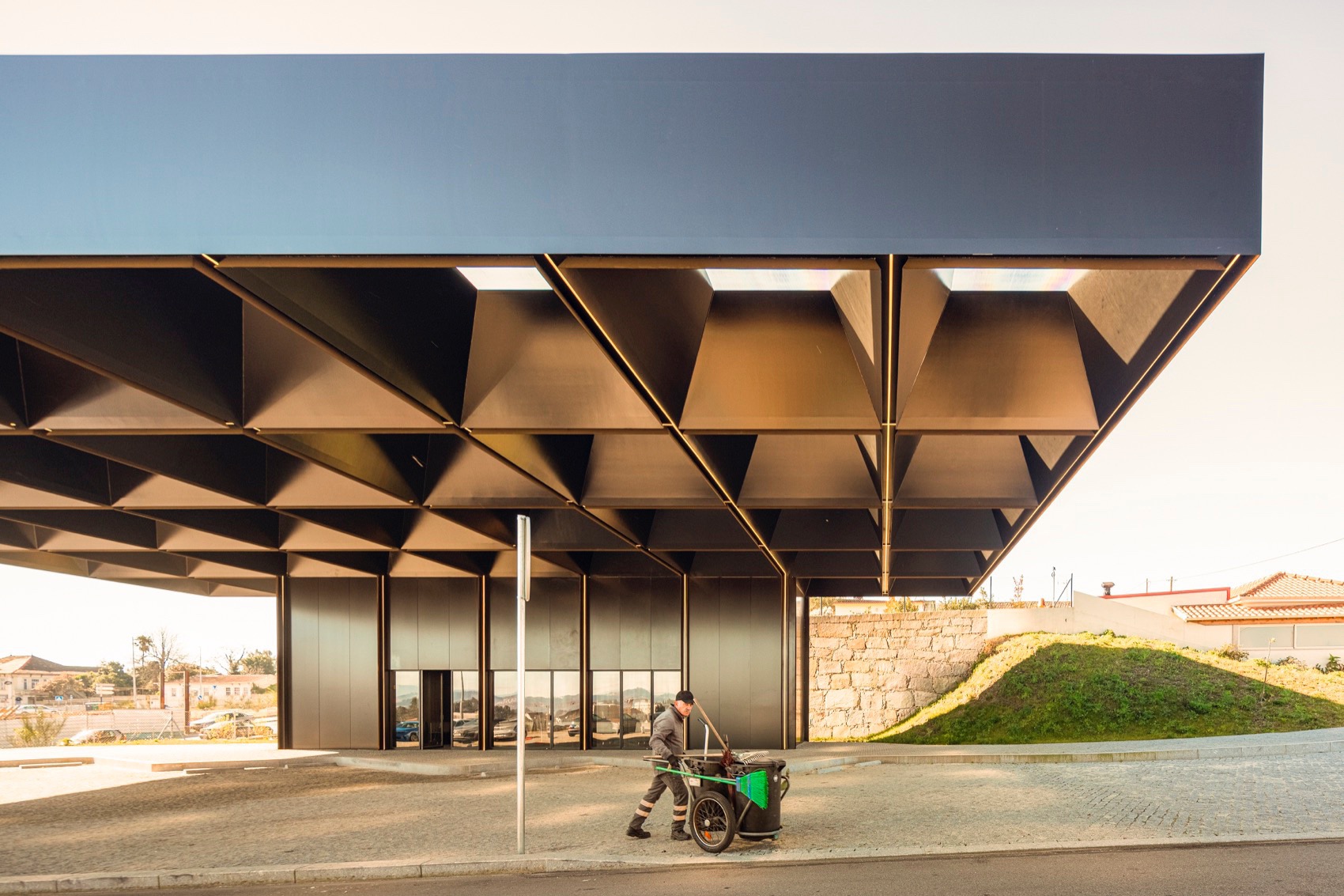 Intermodal Hub of Lousada by Spaceworkers - 谷德设计网