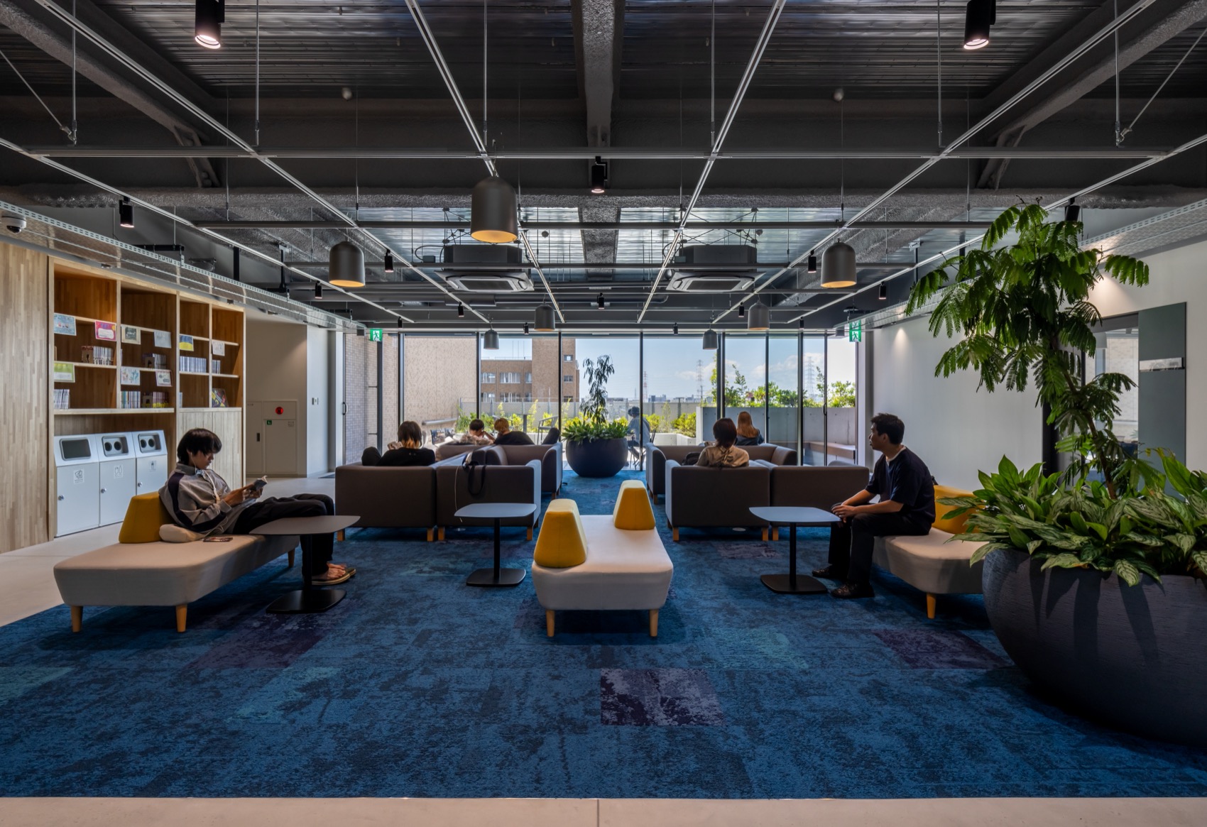 Hannan University Building 4 by Nikken Sekkei Ltd - 谷德设计网