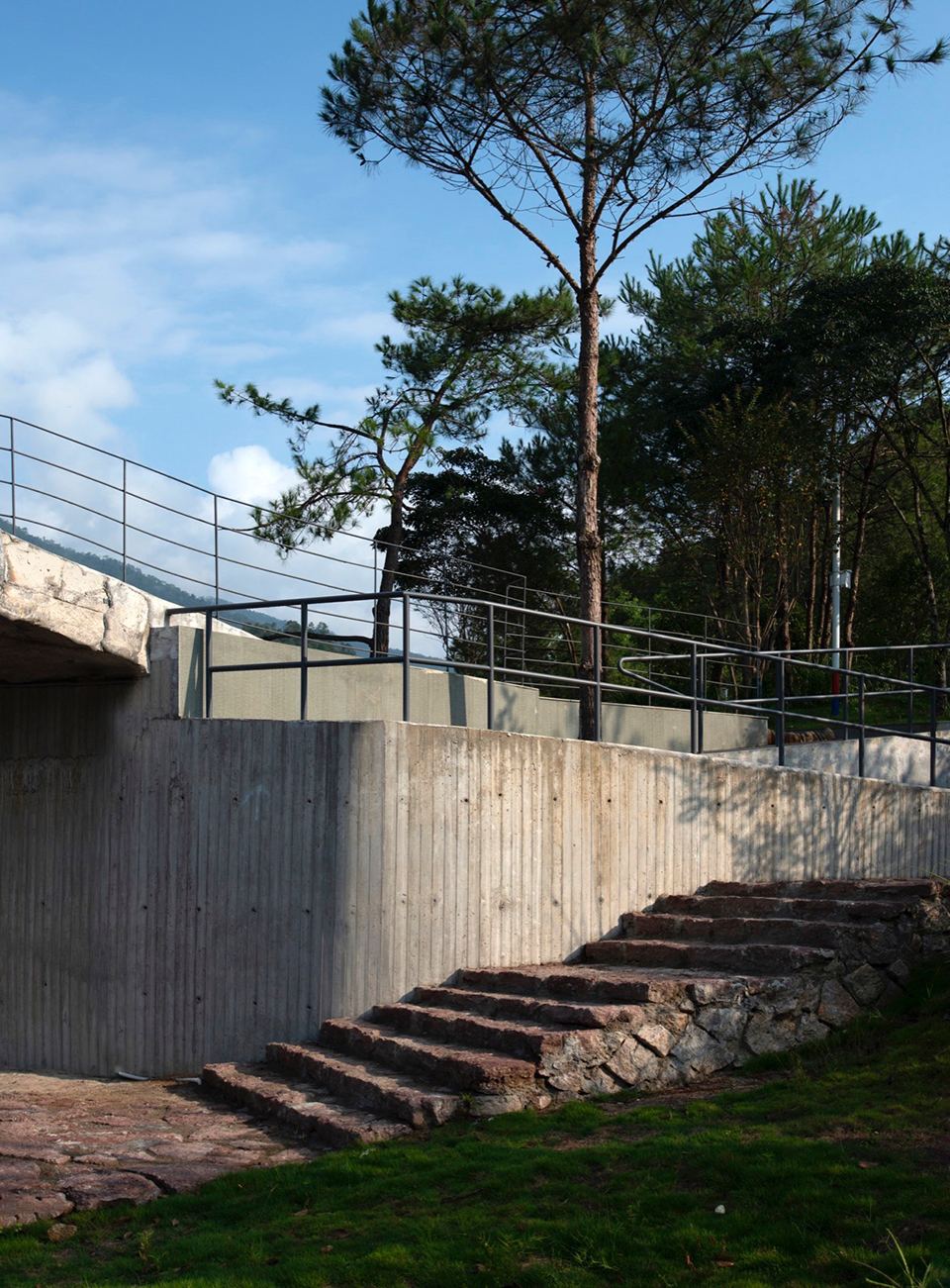 Moon Bay Waterfall Viewing Platform by CLAB Architects - 谷德设计网