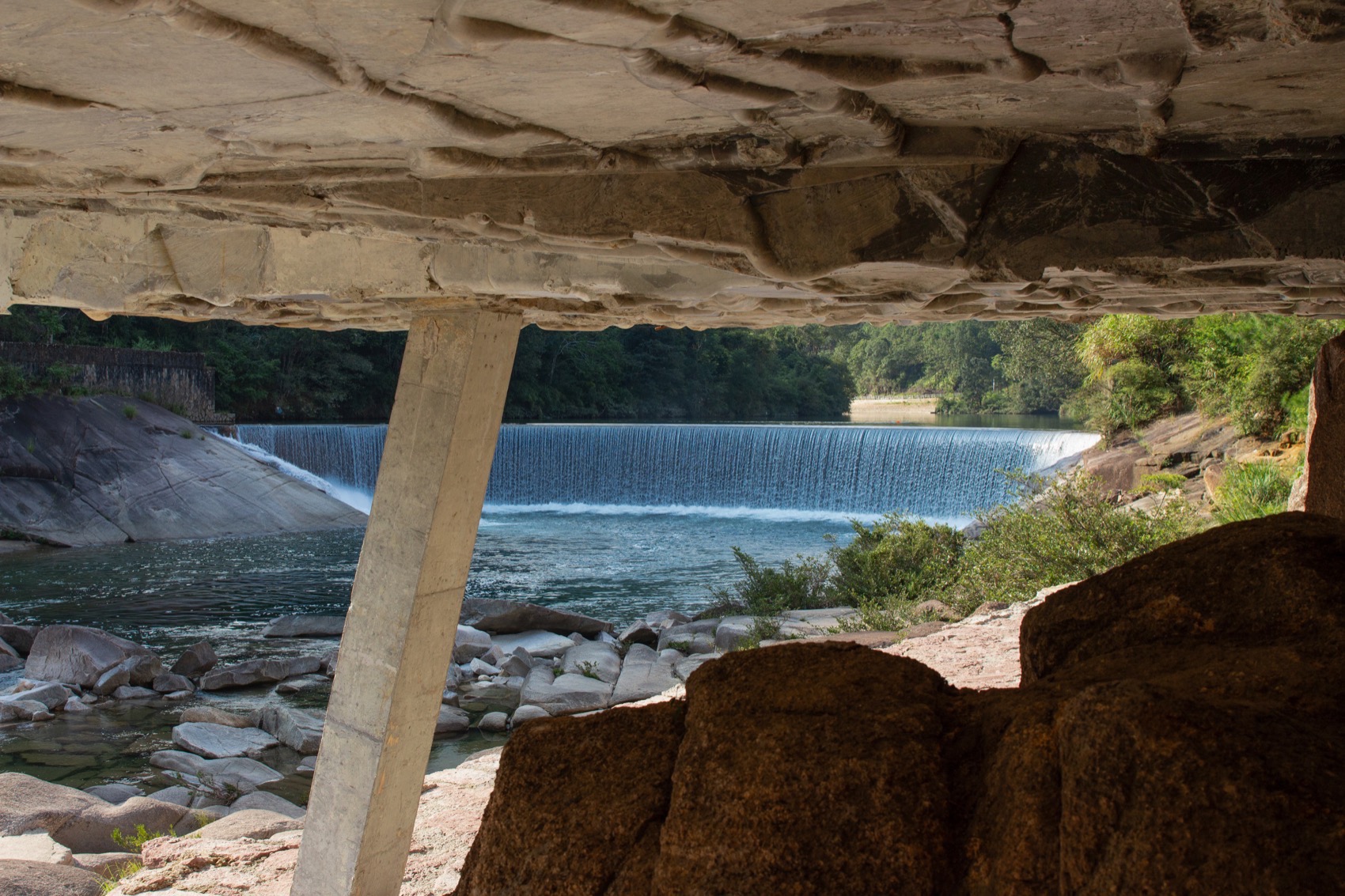 Moon Bay Waterfall Viewing Platform by CLAB Architects - 谷德设计网