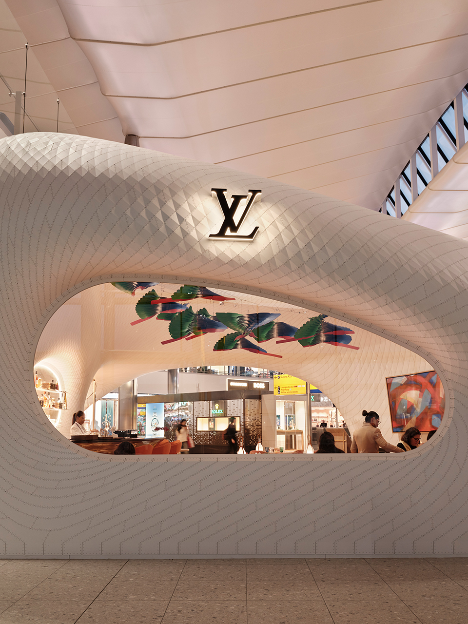 Louis Vuitton at Heathrow Terminal 2 by Marc Fornes/THEVERYMANY - 谷德设计网