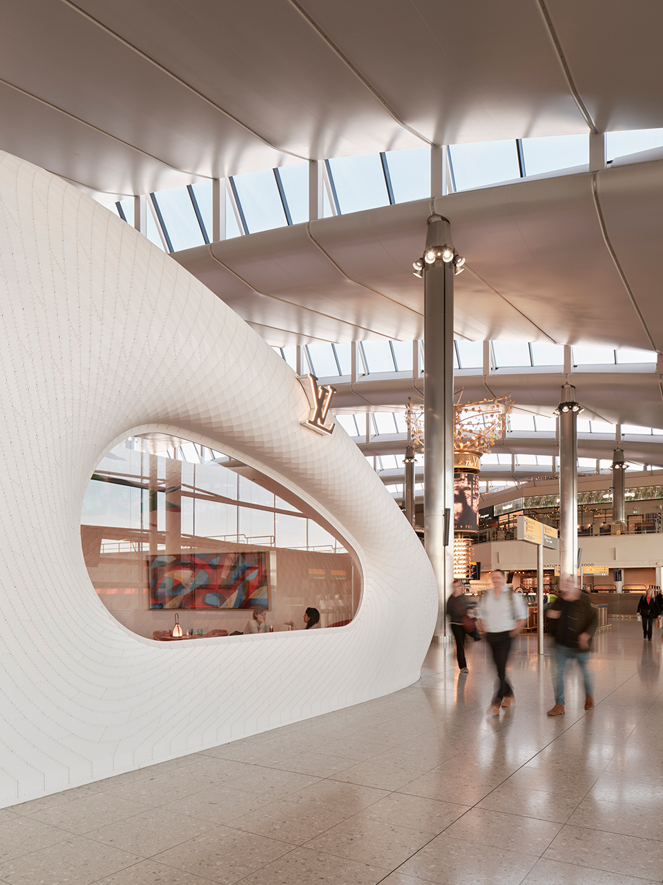 Louis Vuitton at Heathrow Terminal 2 by Marc Fornes/THEVERYMANY - 谷德设计网