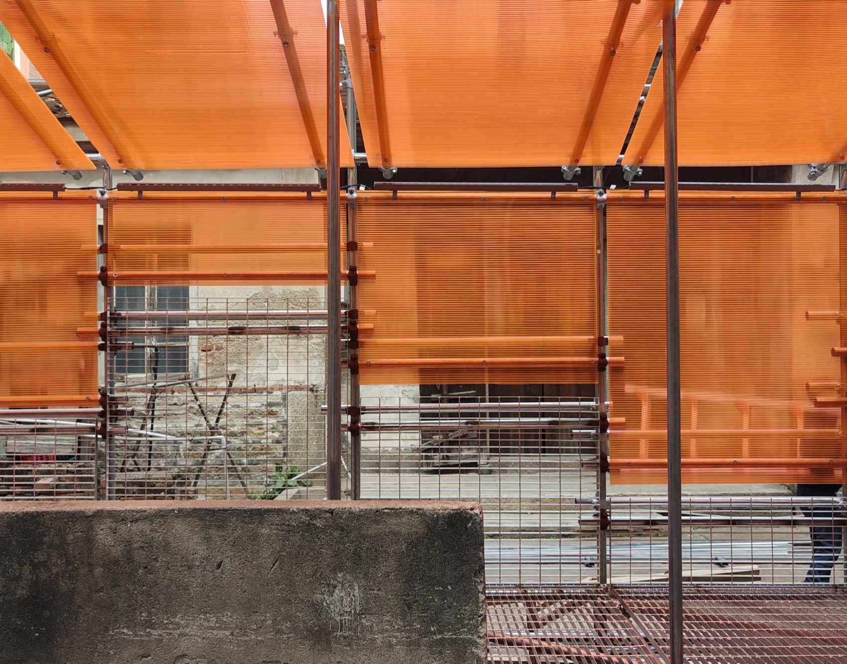 Orange Fence by TAG - 谷德设计网