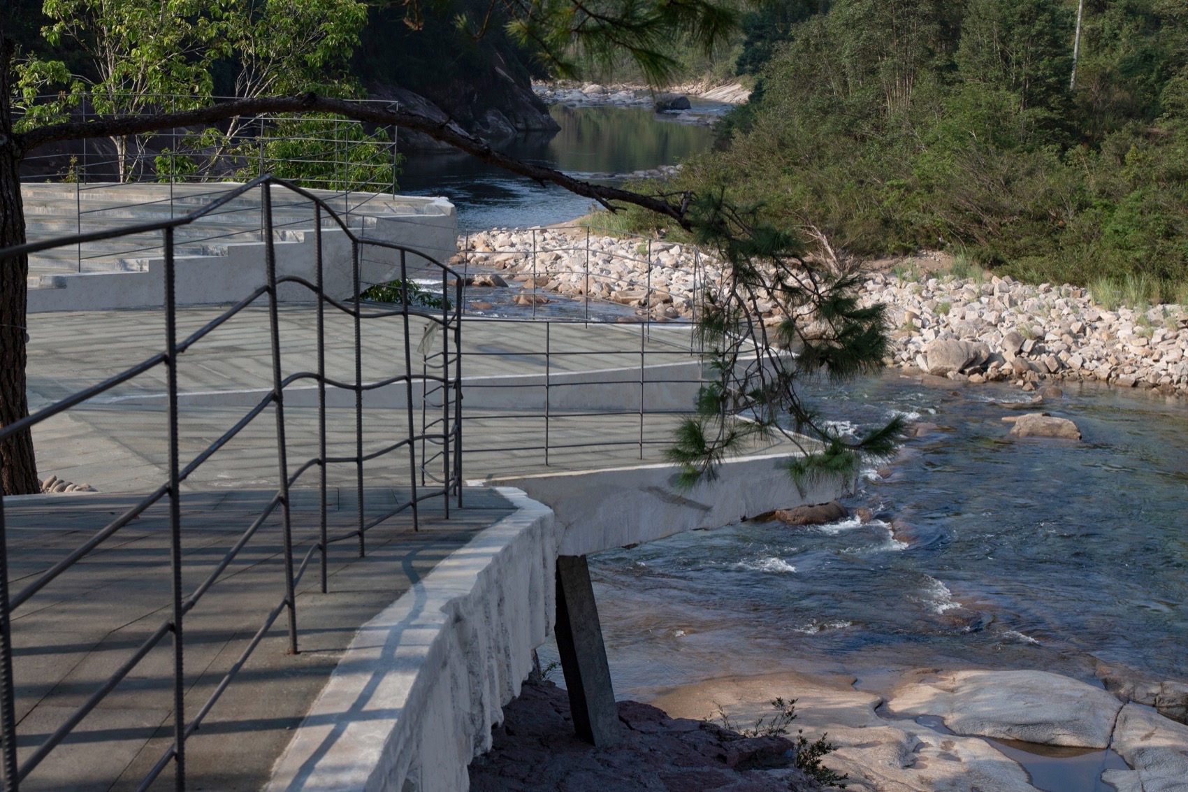 Moon Bay Waterfall Viewing Platform by CLAB Architects - 谷德设计网