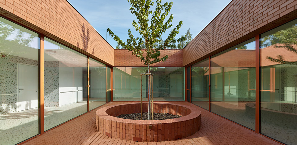 Senior Citizens’ Home in Nový Bydžov by Architektura - 谷德设计网