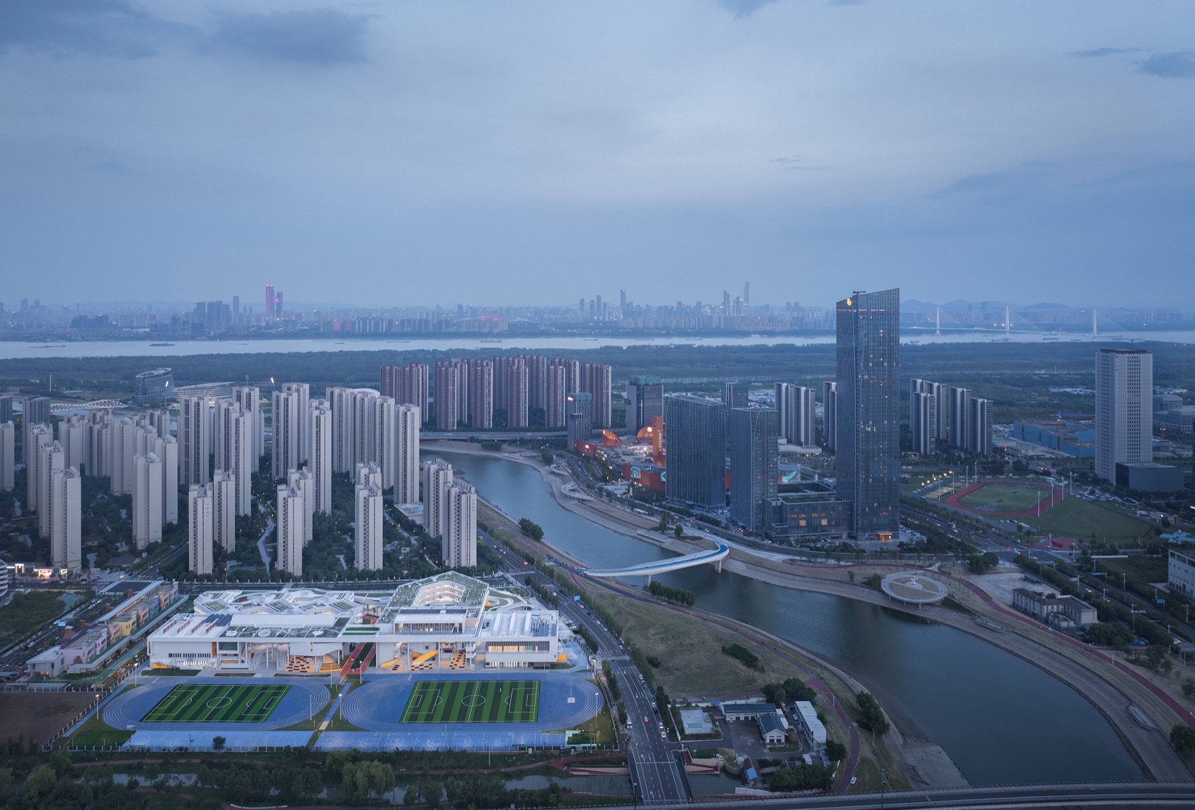 Nanjing Mingdao Kangsheng Road School by Jiangsu Provincial Zhongrui ...