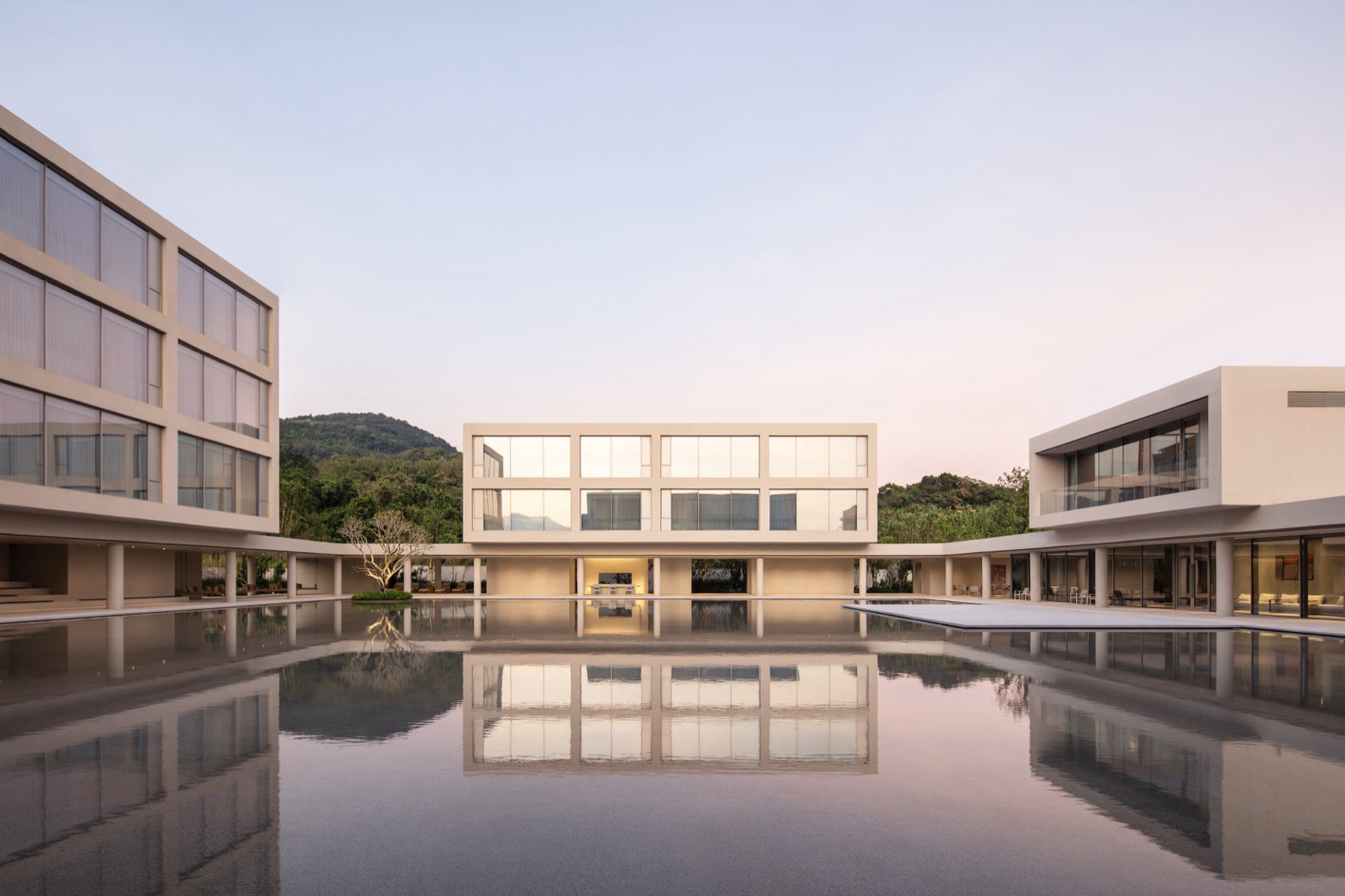 Riyue Bay Yuyue Artia Hotel by B.L.U.E. Architecture Studio - 谷德设计网