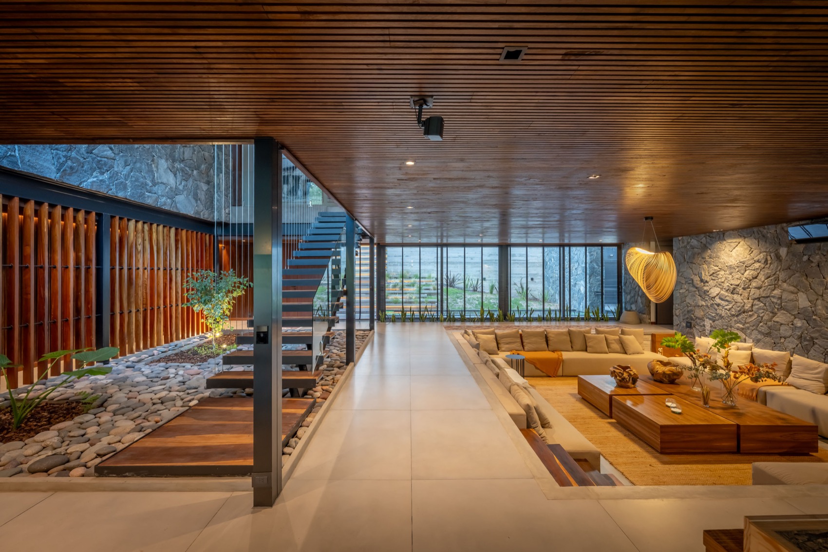 Molvento House by Karlen + Clemente - 谷德设计网
