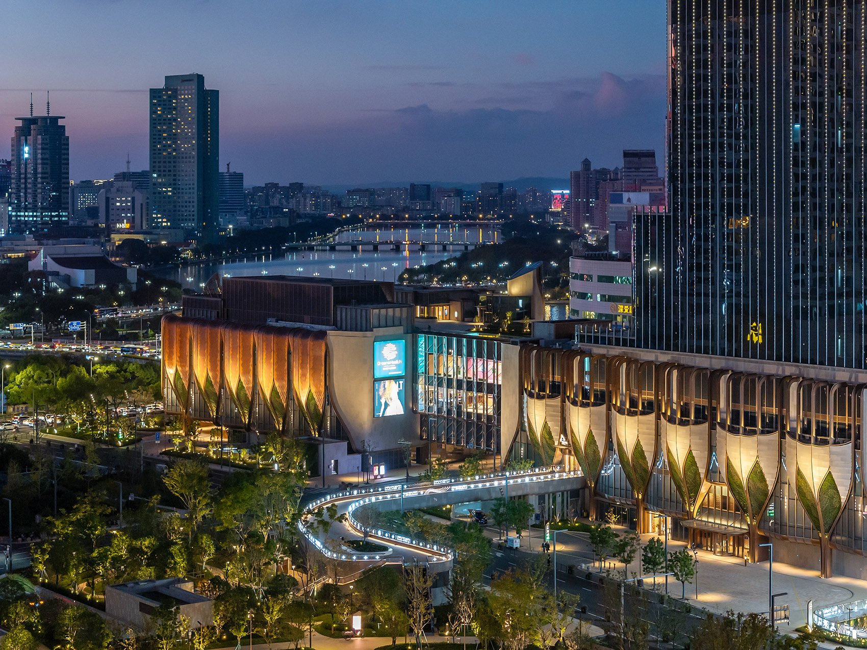 The PARK K11 Facade Design by LEAD - 谷德设计网