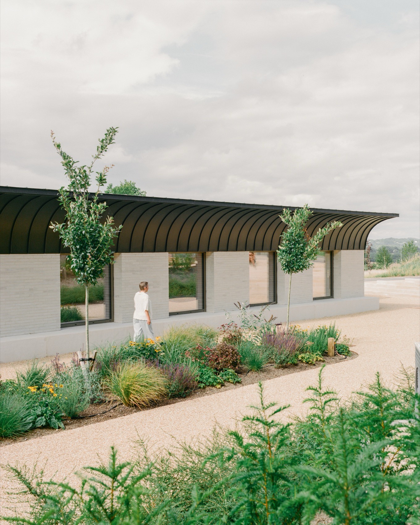 梅菲尔德圣拉斐尔健康与福祉中心，英国 / Adam Richards Architects - 谷德设计网