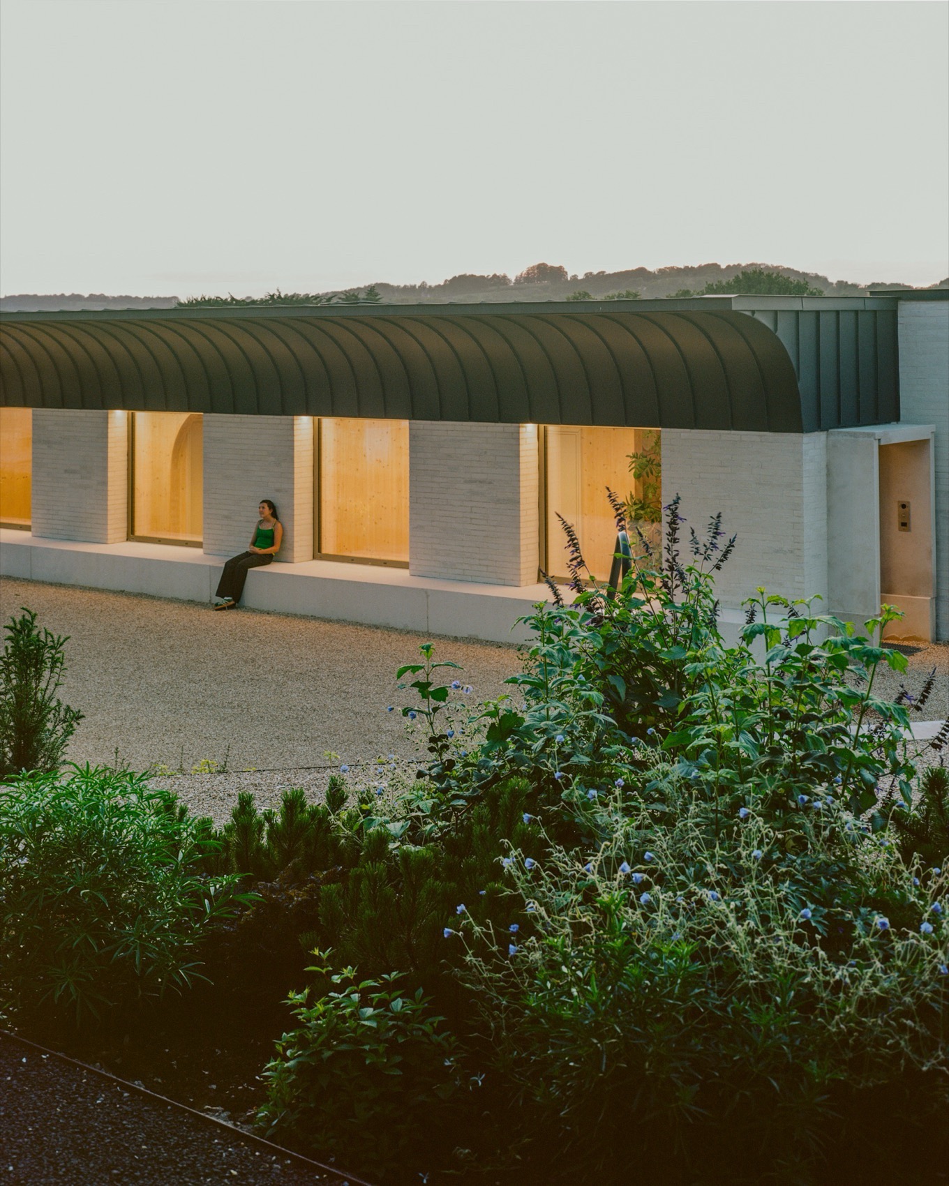 梅菲尔德圣拉斐尔健康与福祉中心，英国 / Adam Richards Architects - 谷德设计网